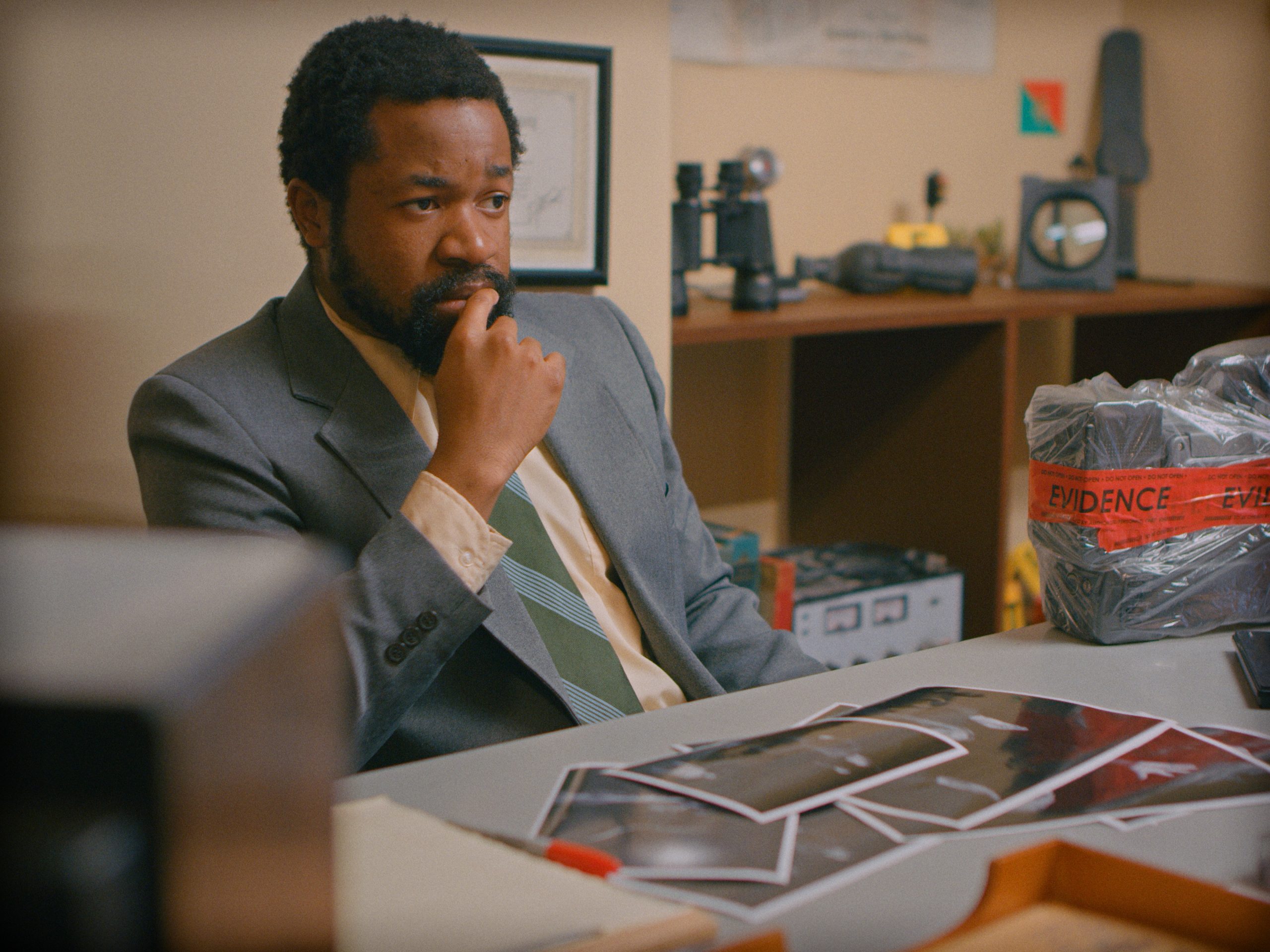 Inspector Ike Inspired By Columbo, The Naked Gun - Solzy at the Movies